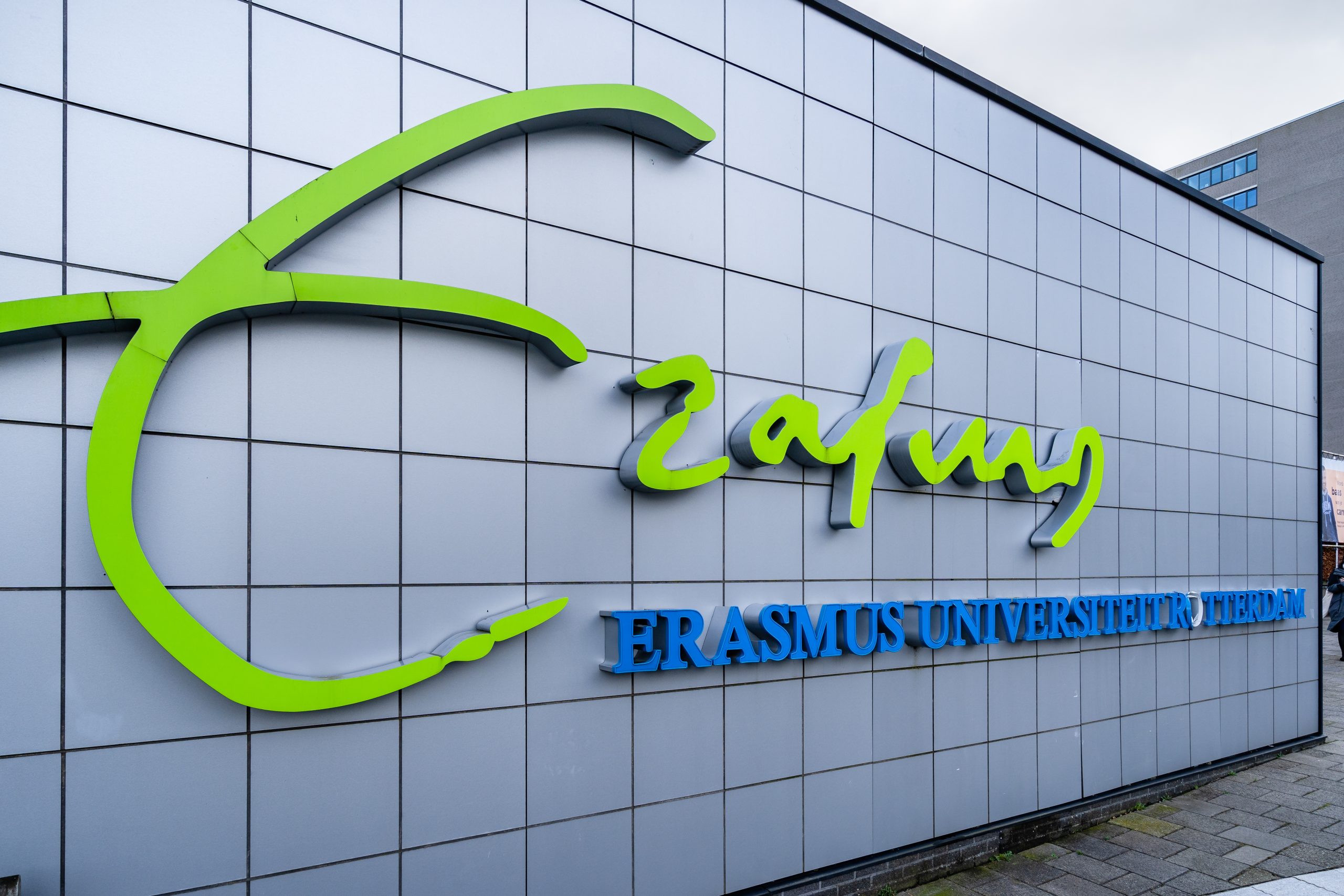 Erasmus University in de prijzen: Workplace Pride Awards voor QuEUR en ...